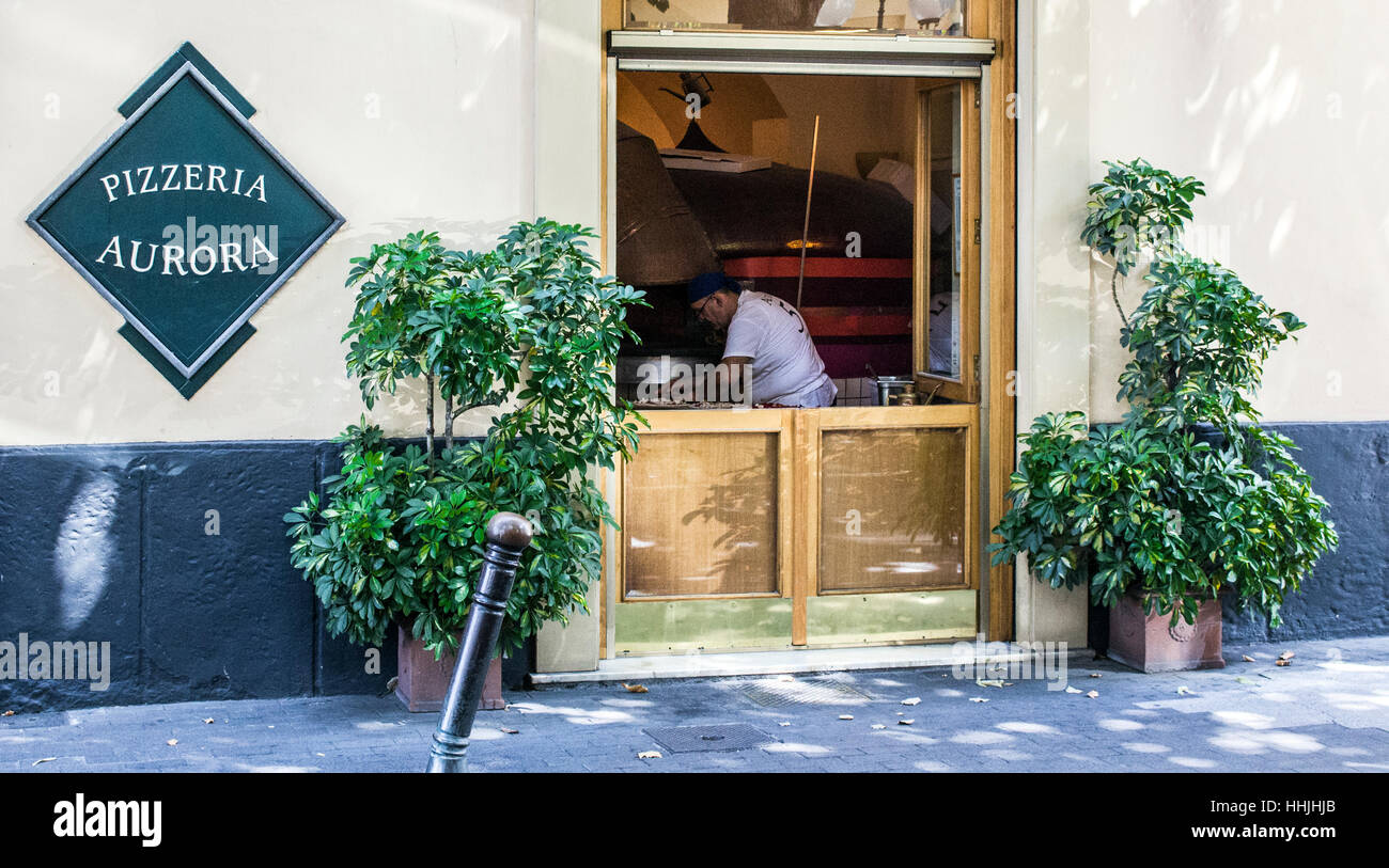 Pizzeria in Italy Stock Photo - Alamy