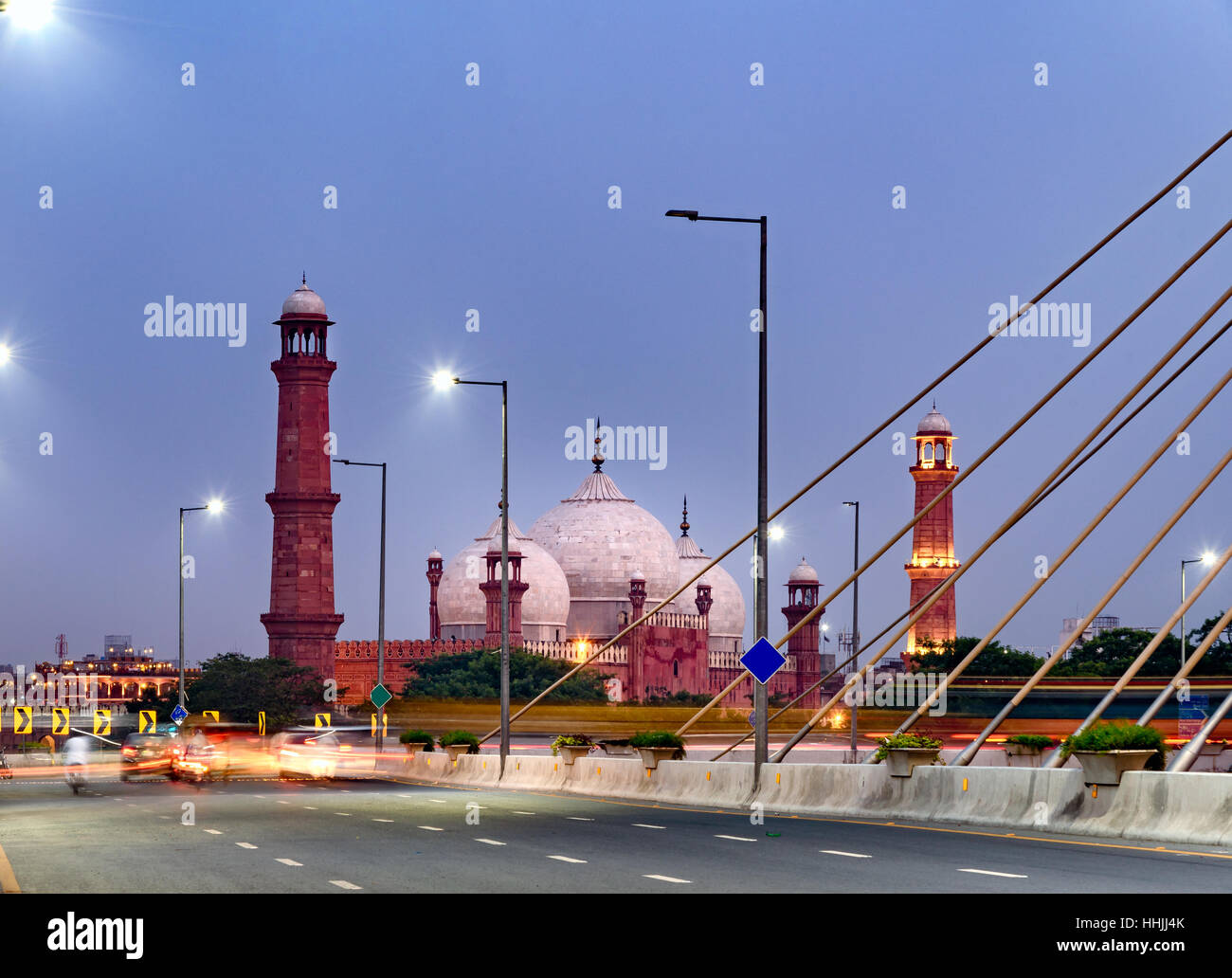 Badshahi Mosque Lahore, Pakistan One of the most famous landmarks and ...