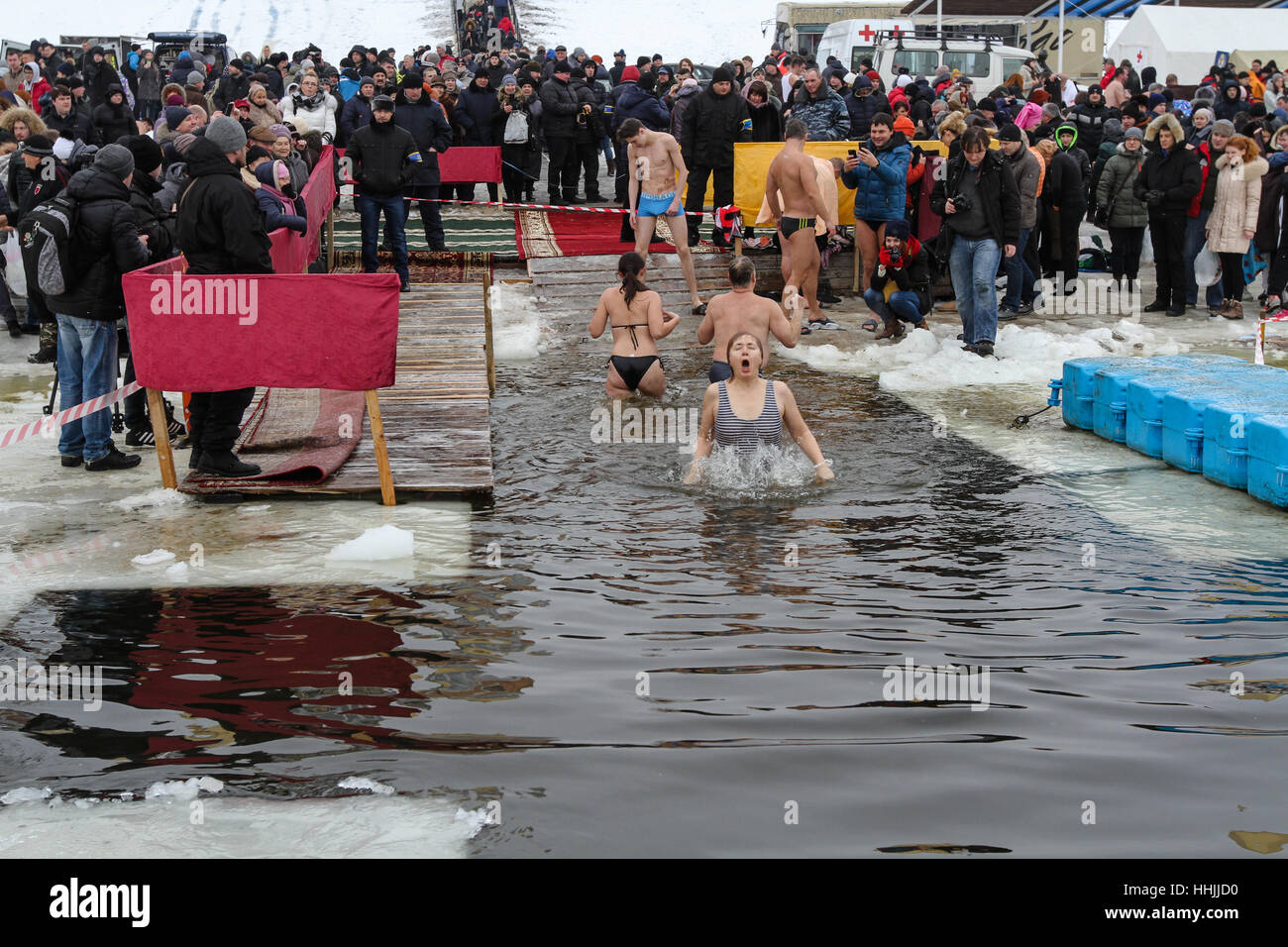 Kiev, Ukraine. 19th Jan, 2017. Ukrainian Orthodox believers bathe in ...