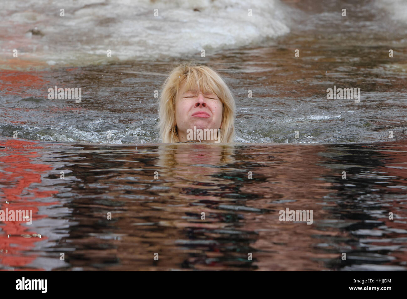 Kiev, Ukraine. 19th Jan, 2017. Ukrainian Orthodox believers bathe in ...