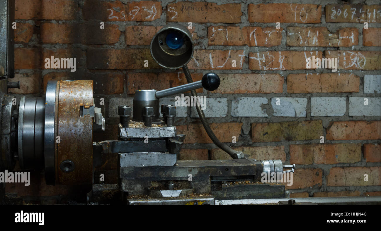 old lathe chuck Stock Photo - Alamy