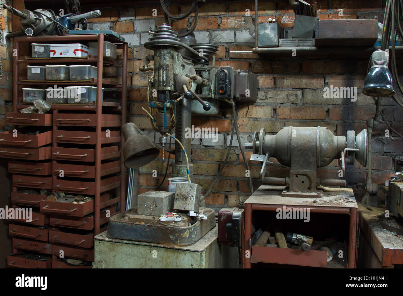 Electrical grinding machine bench grinder Stock Photo - Alamy