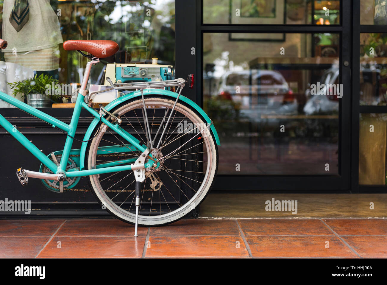 Bicycle Bike Vintage Cafe Shop Window Concept Stock Photo - Alamy