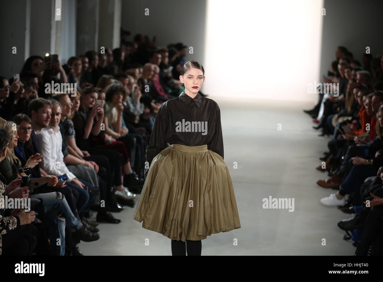 Berlin, Germany. 20th Jan, 2017. I´ VR Isabel Vollrath showcases its ...