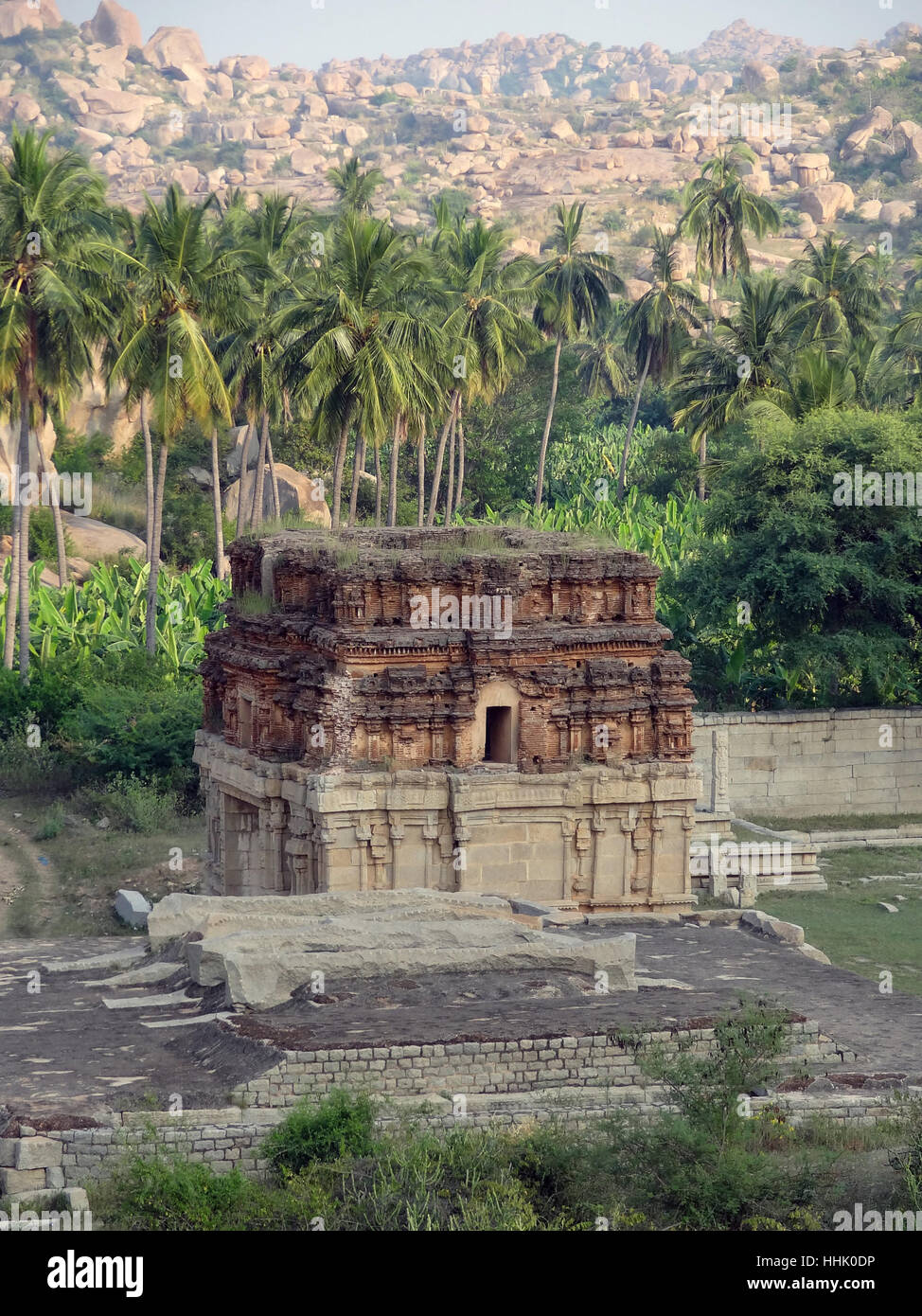 achyutaraya temple at vijayanagara Stock Photo - Alamy