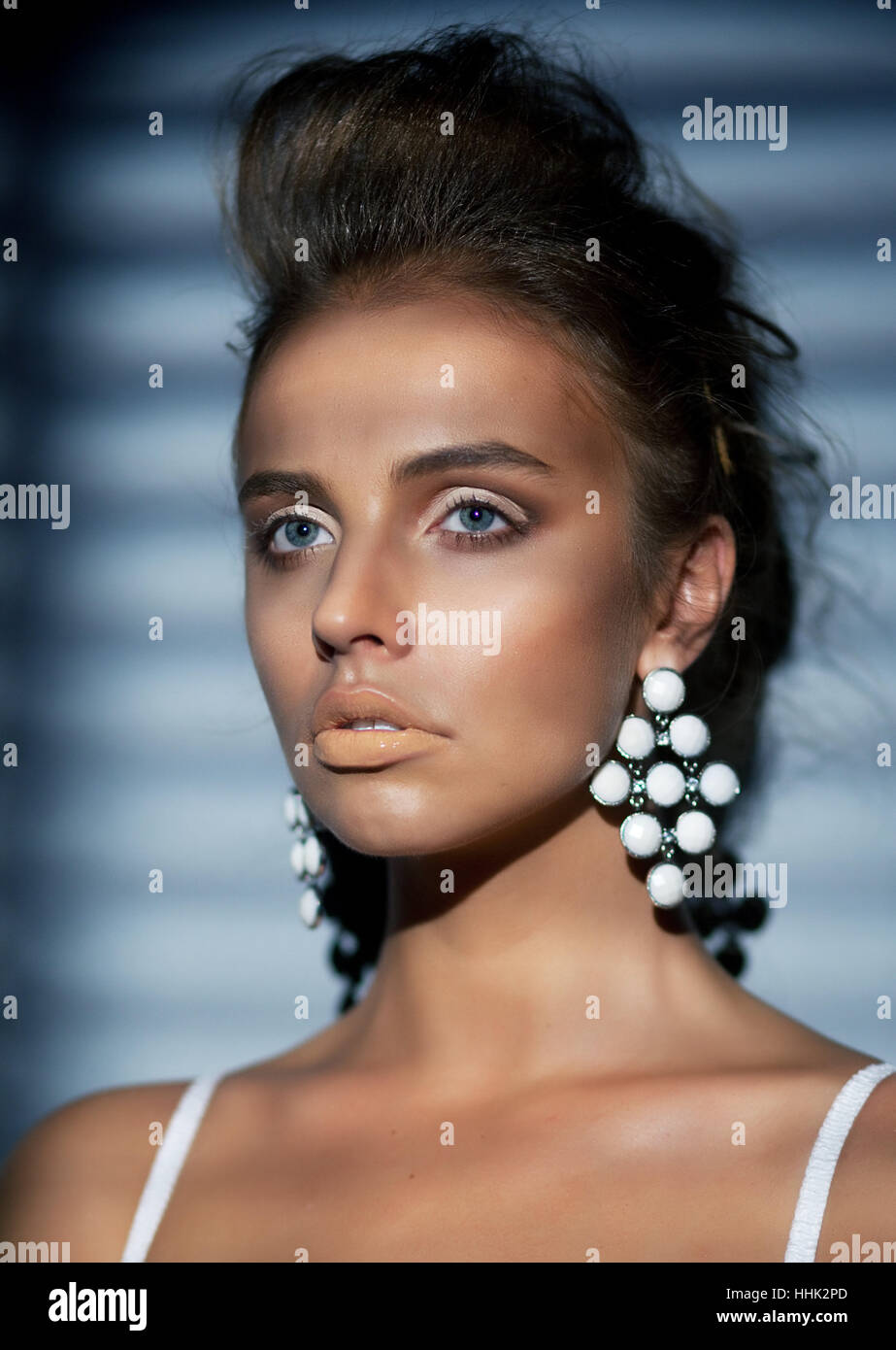 woman, close, profile, humans, human beings, people, folk, persons ...