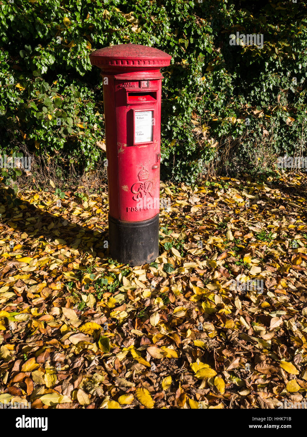 Red Post Box, Pangbourne, Reading, Berkshire, England, UK, GB Stock ...