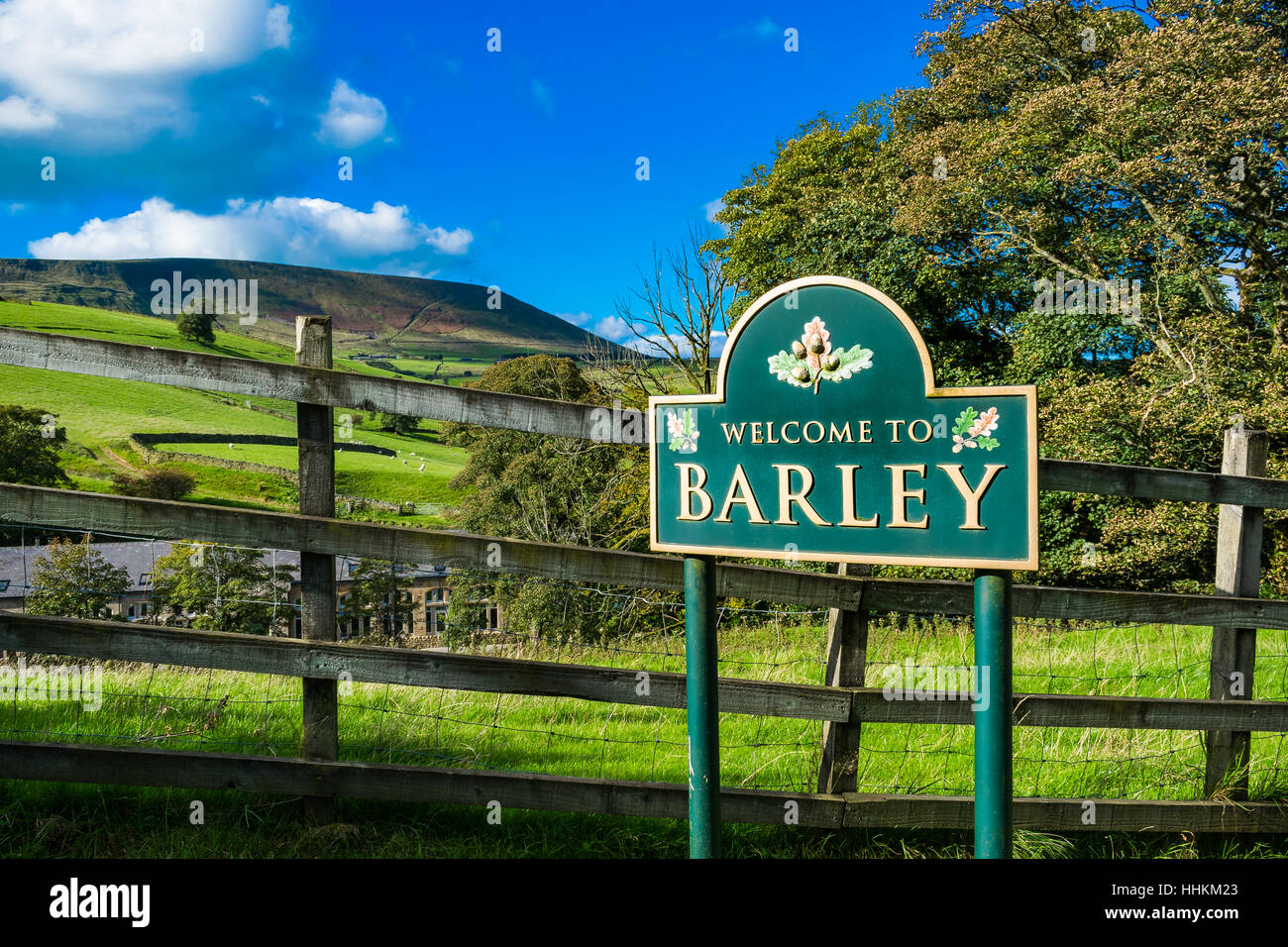 Barley village forest of bowland hi-res stock photography and images ...
