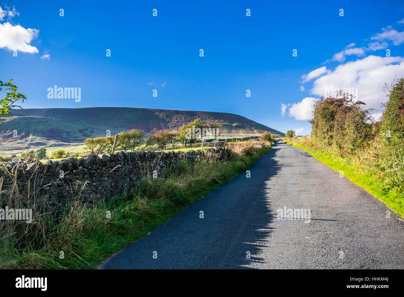 Lancashire landscape road hi-res stock photography and images - Alamy