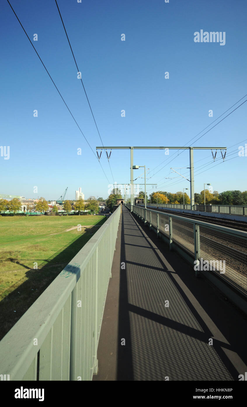 Electric rolling bridges hi-res stock photography and images - Alamy