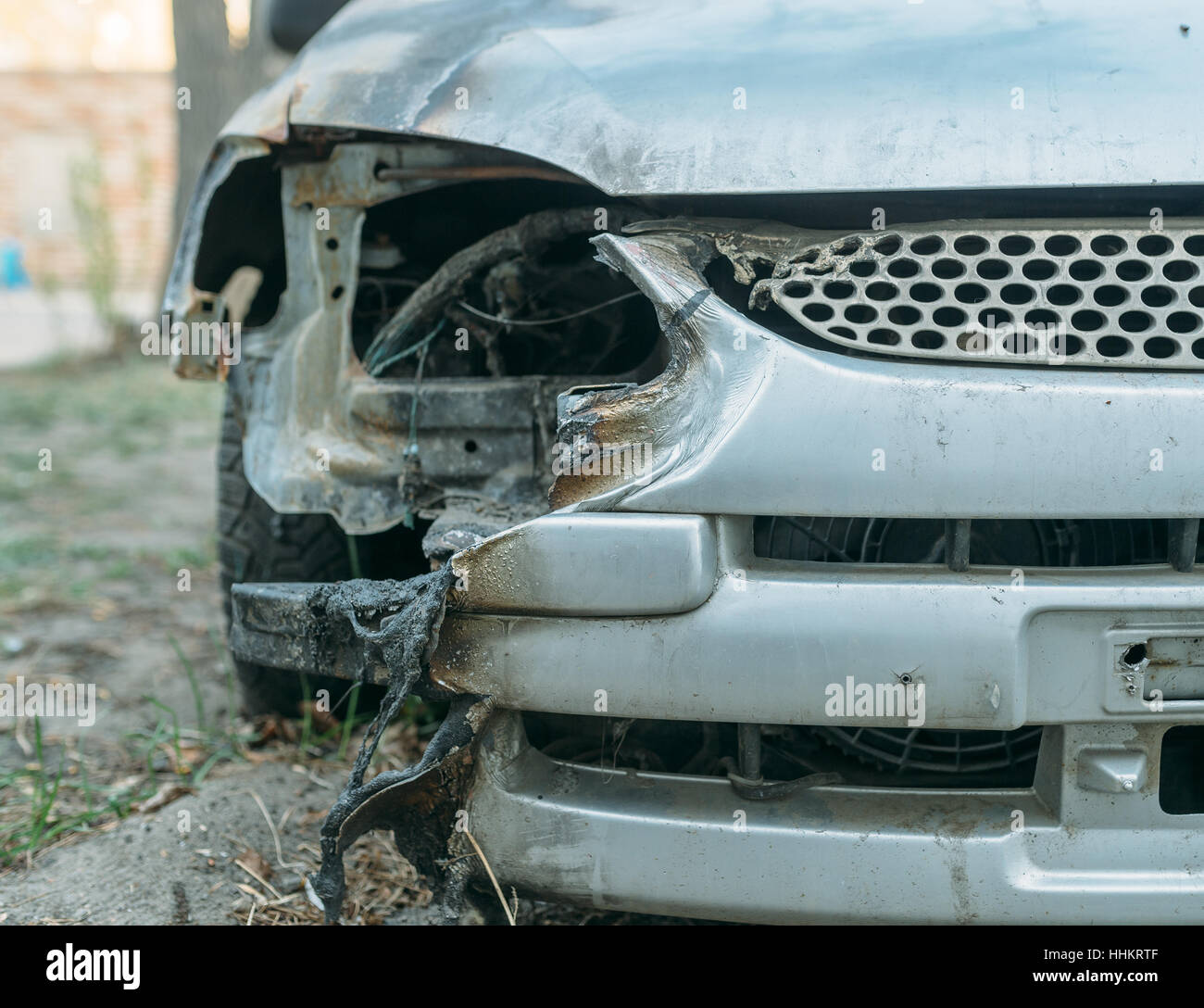 cars which burned wiring . cars stood near the house. firefighters ...