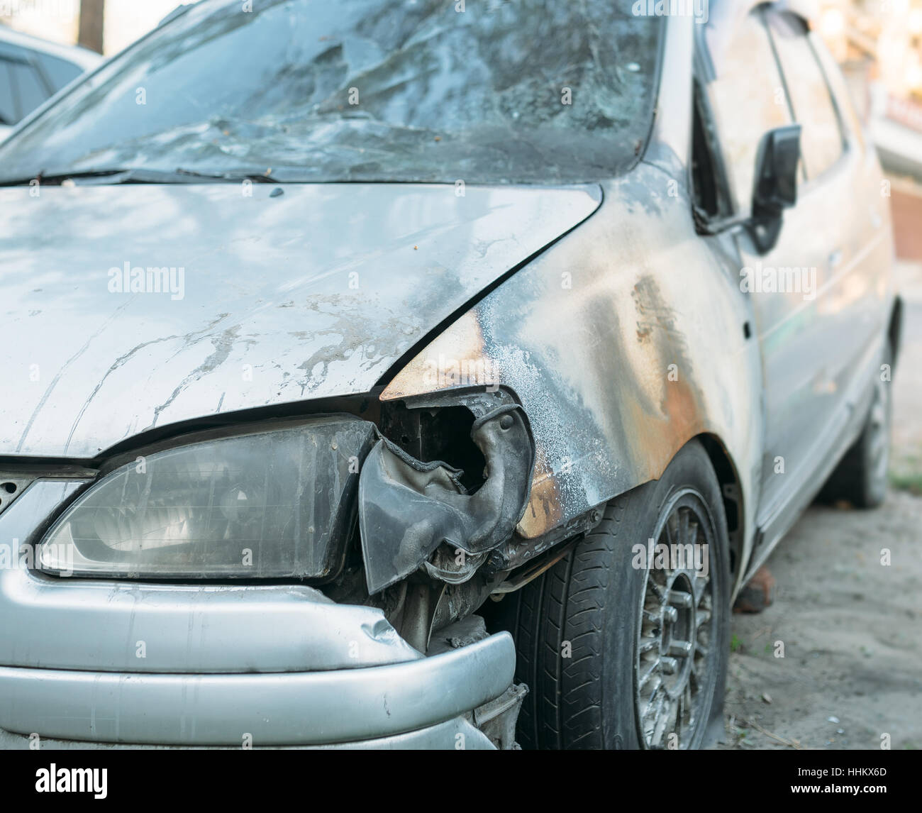 cars which burned wiring . cars stood near the house. firefighters ...
