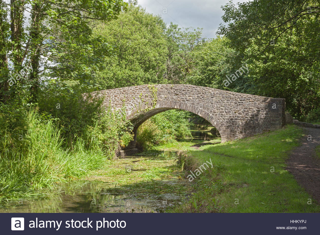 Canal Bridge Towpath High Resolution Stock Photography and Images - Alamy