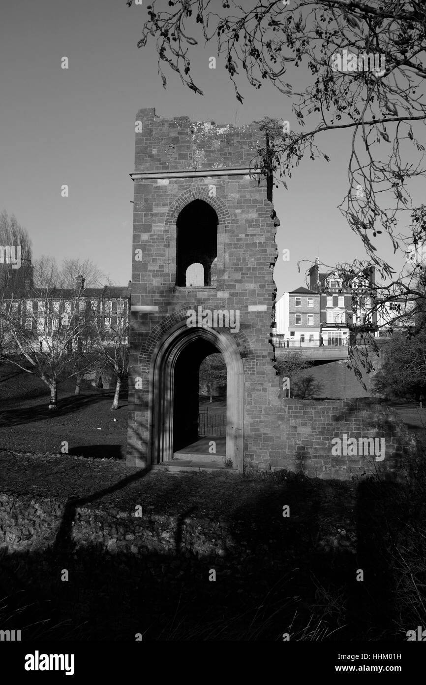 EXETER MEDIEVAL BRIDGE ST EDMUNDS TOWER EASTERN ARCH Stock Photo - Alamy