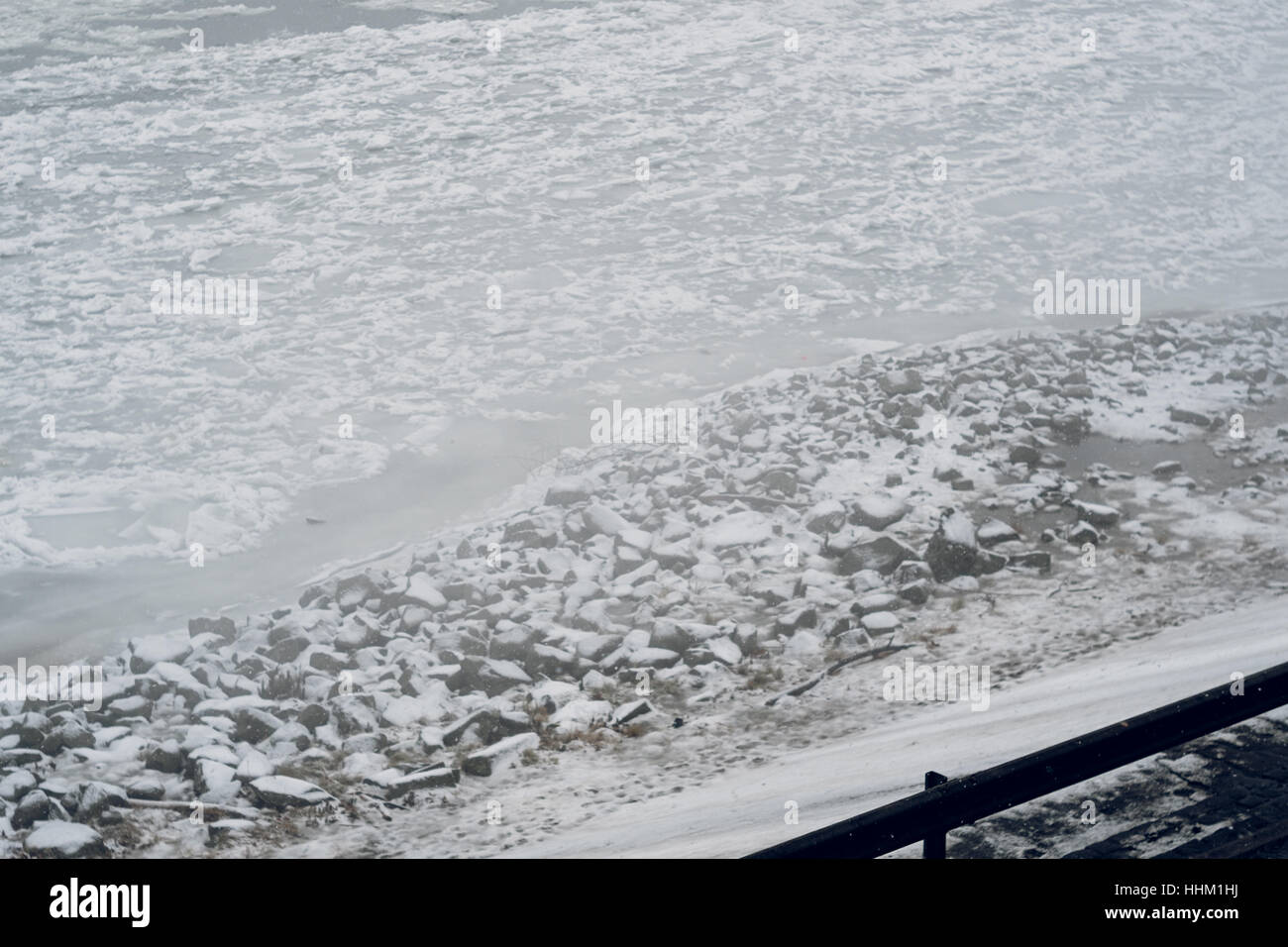 Ice moving hi-res stock photography and images - Alamy