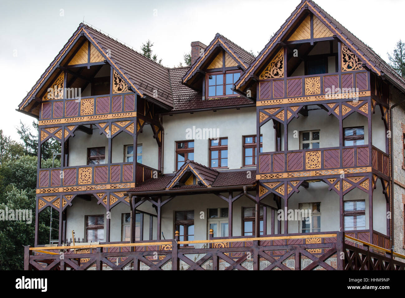 house, building, balcony, oriel, house, building, home, dwelling house ...