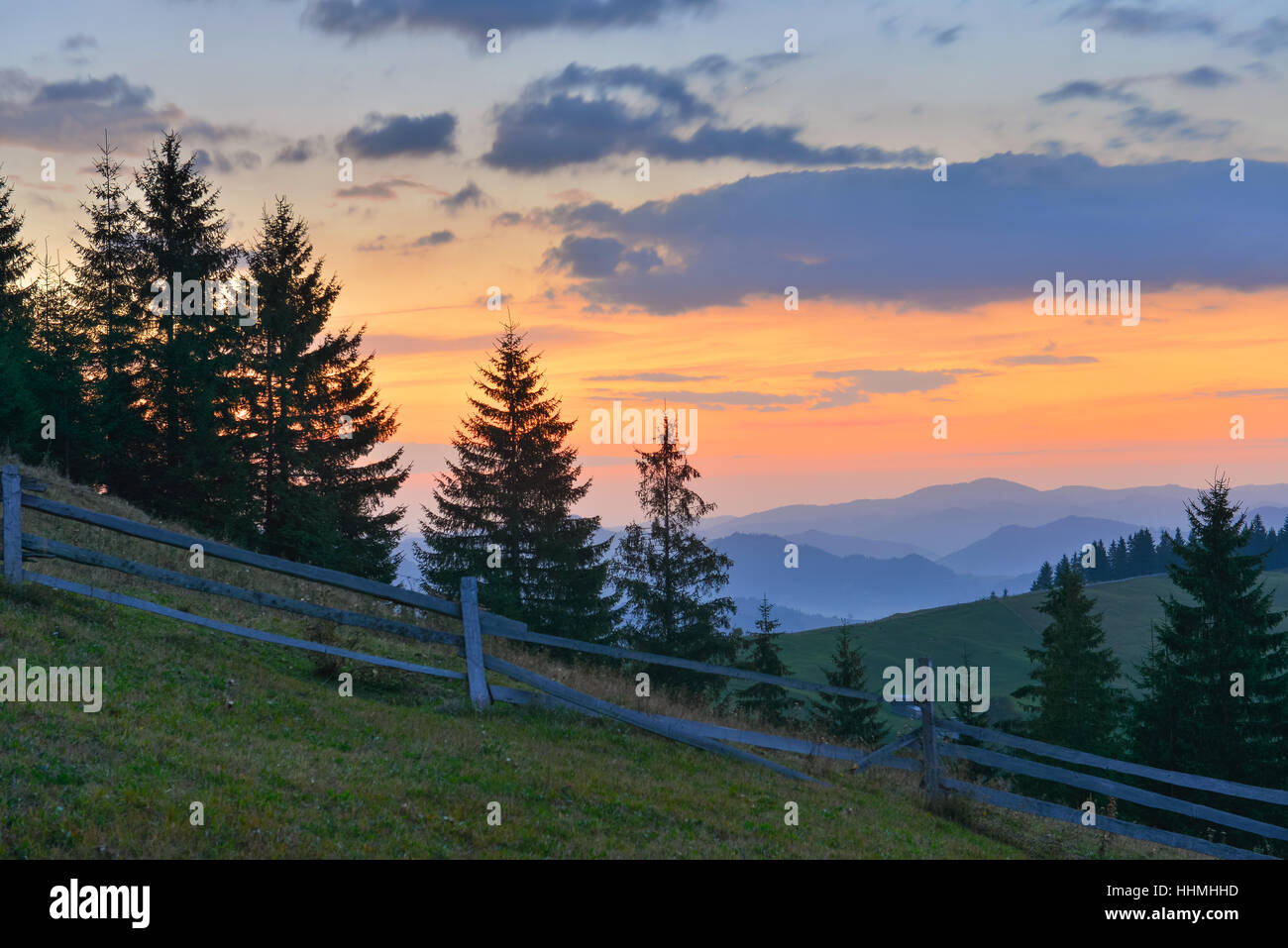 Dawn mountains hi-res stock photography and images - Alamy