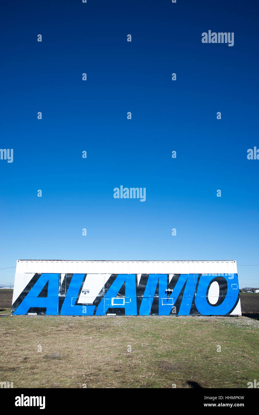 Fireworks stand in Texas, off season Stock Photo - Alamy