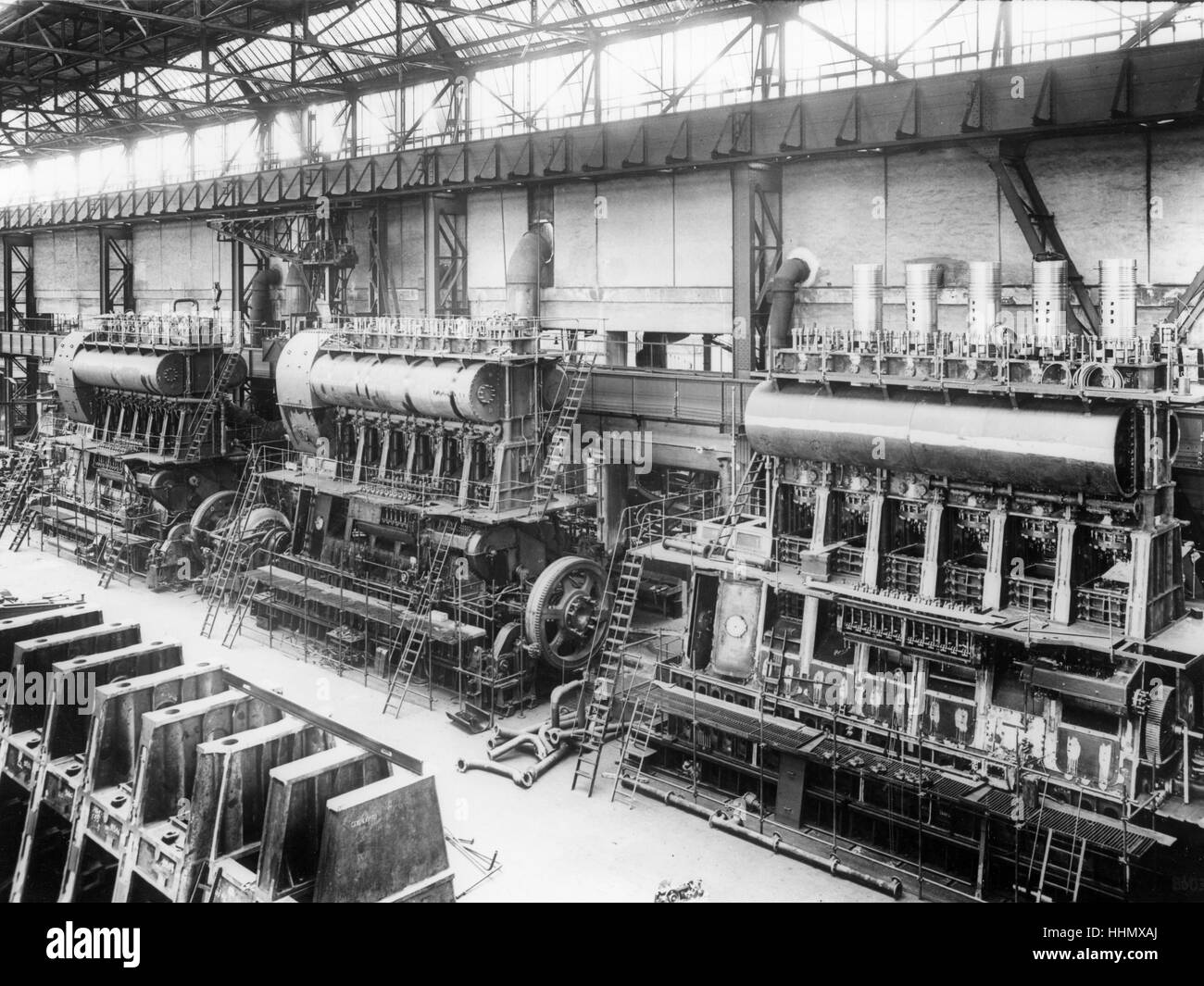 1930 - 40. Fiat Big Motors factory , fabbrica Grandi Motori in Torino ...