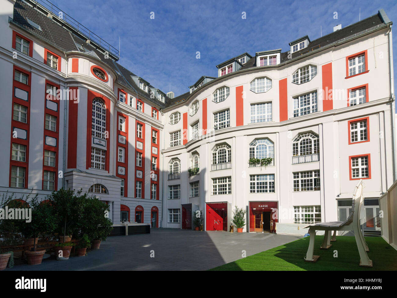 Berlin: Admirals Palace with Metropoltheater and cabaret Distel ...
