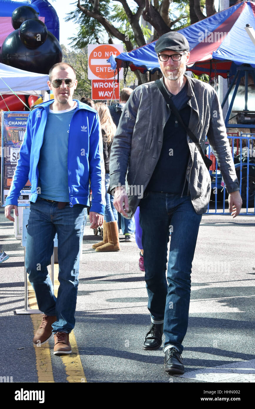 Stephen Merchant enjoying a day out at Universal CityWalk in Hollywood ...