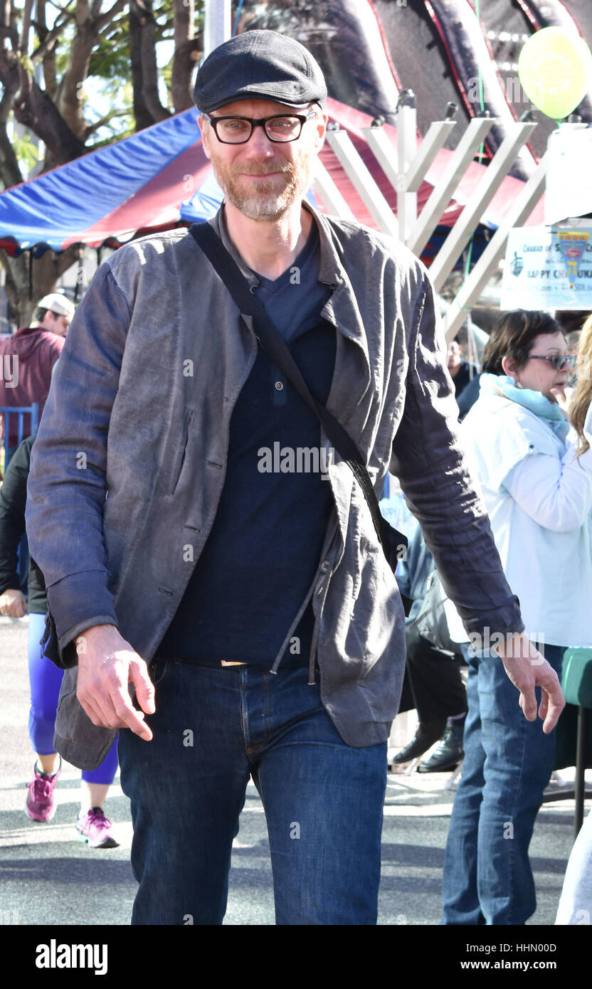 Stephen Merchant enjoying a day out at Universal CityWalk in Hollywood ...