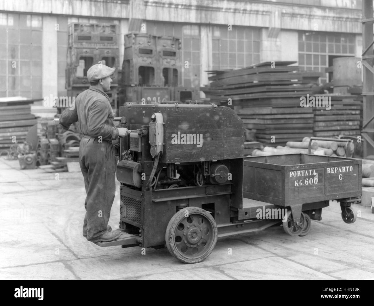 Fiat factory workers turin Black and White Stock Photos & Images - Alamy