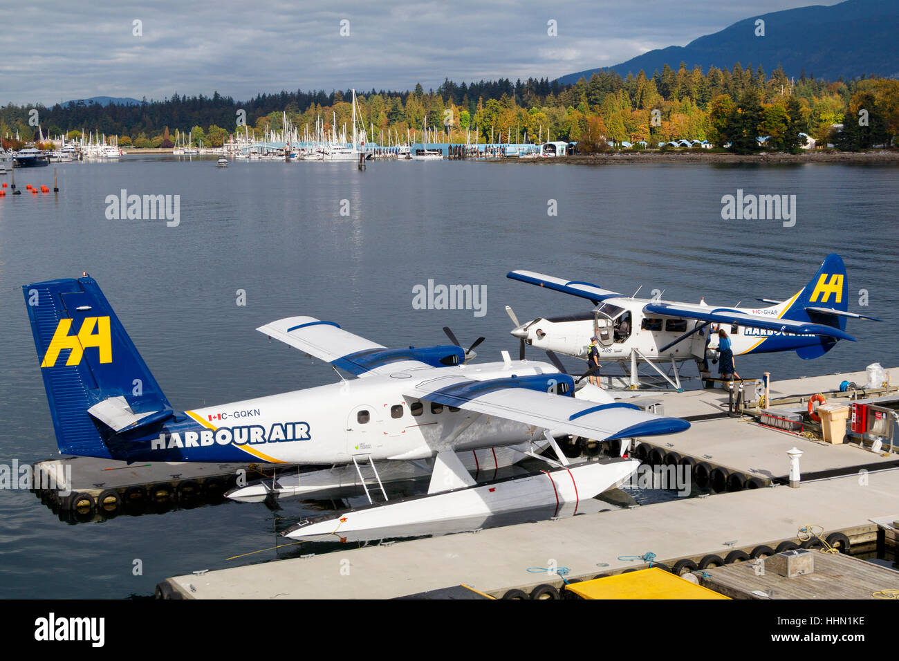 Harbour air seaplanes moored hi-res stock photography and images - Alamy