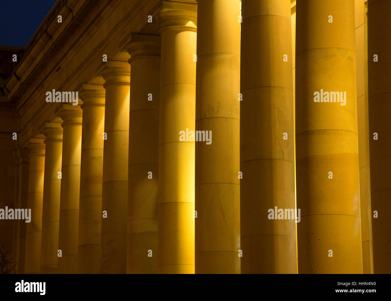 Temple of Justice columns at night, State Capitol Mall, Olympia ...