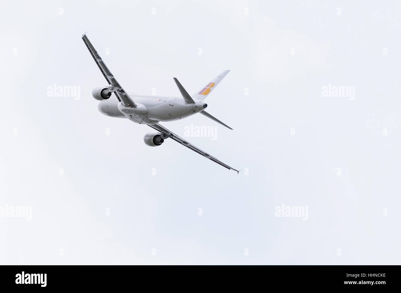 Airbus a320 airliner rear view hi-res stock photography and images - Alamy