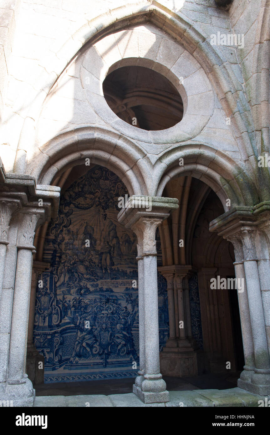 Gothic architecture in portugal hi-res stock photography and images - Alamy