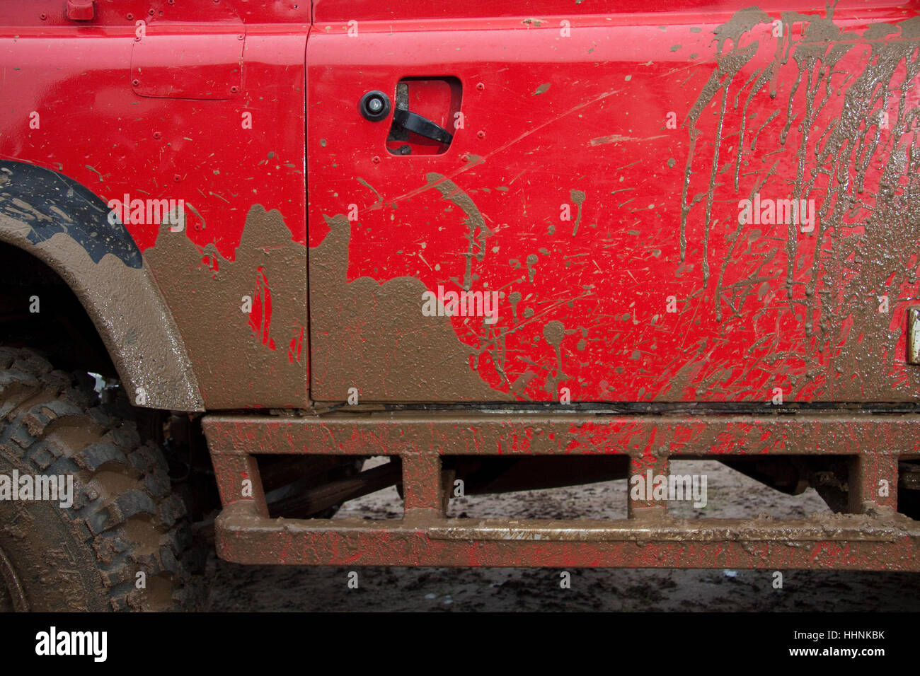 Red land rover hi-res stock photography and images - Alamy