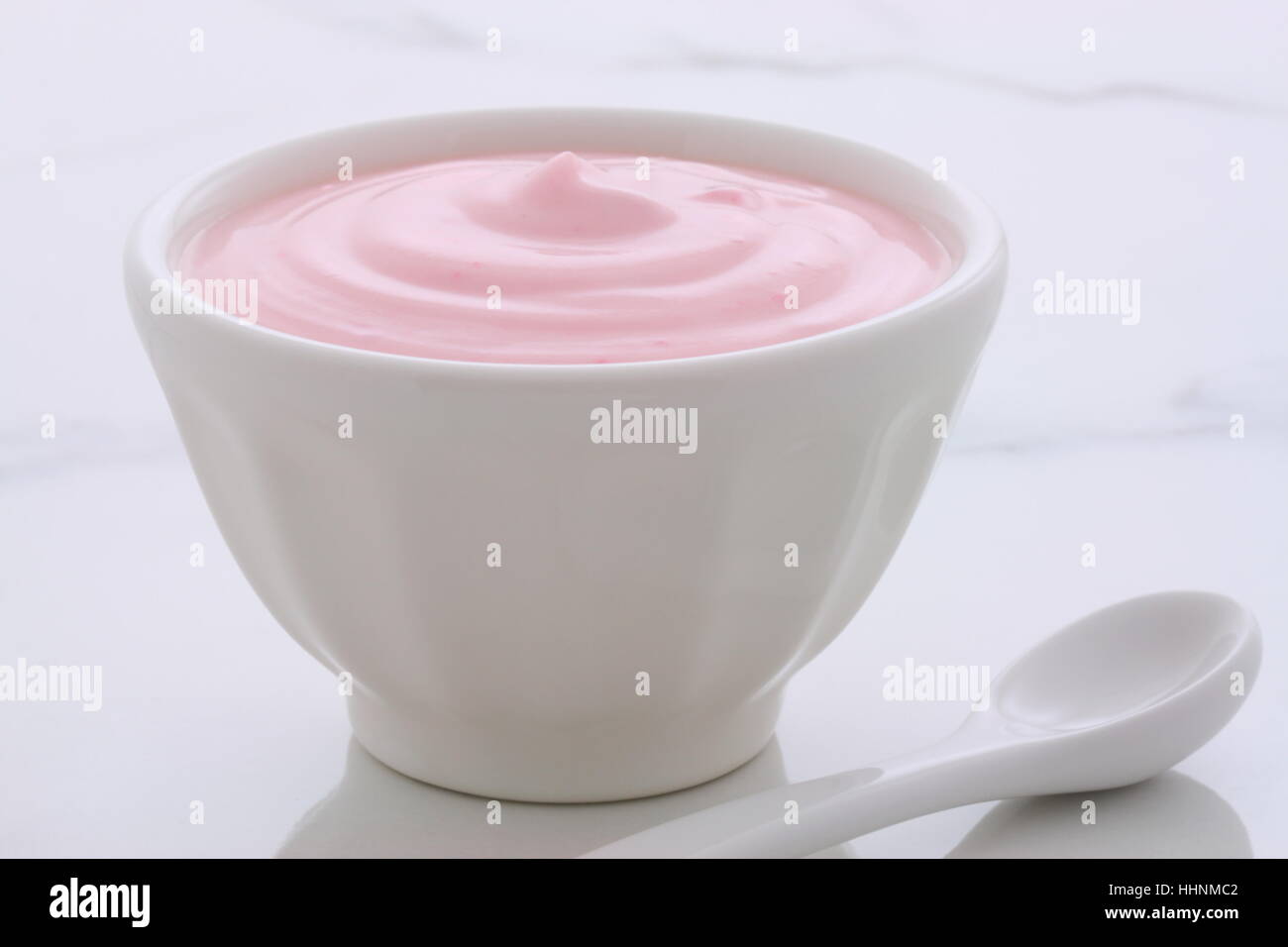 Delicious slow churned Greek strawberry yogurt, with lots of fruit and ...