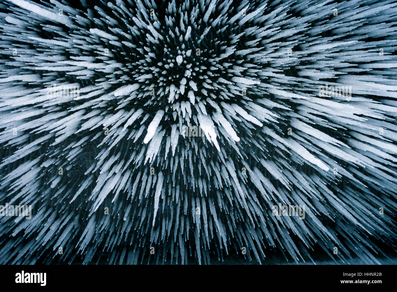 Icicle hi-res stock photography and images - Alamy