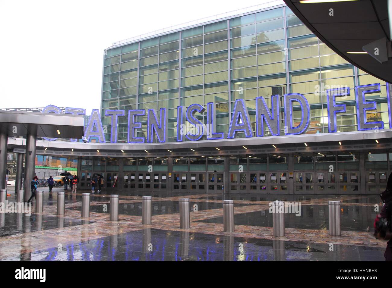 Staten island ferry whitehall terminal hi-res stock photography and ...
