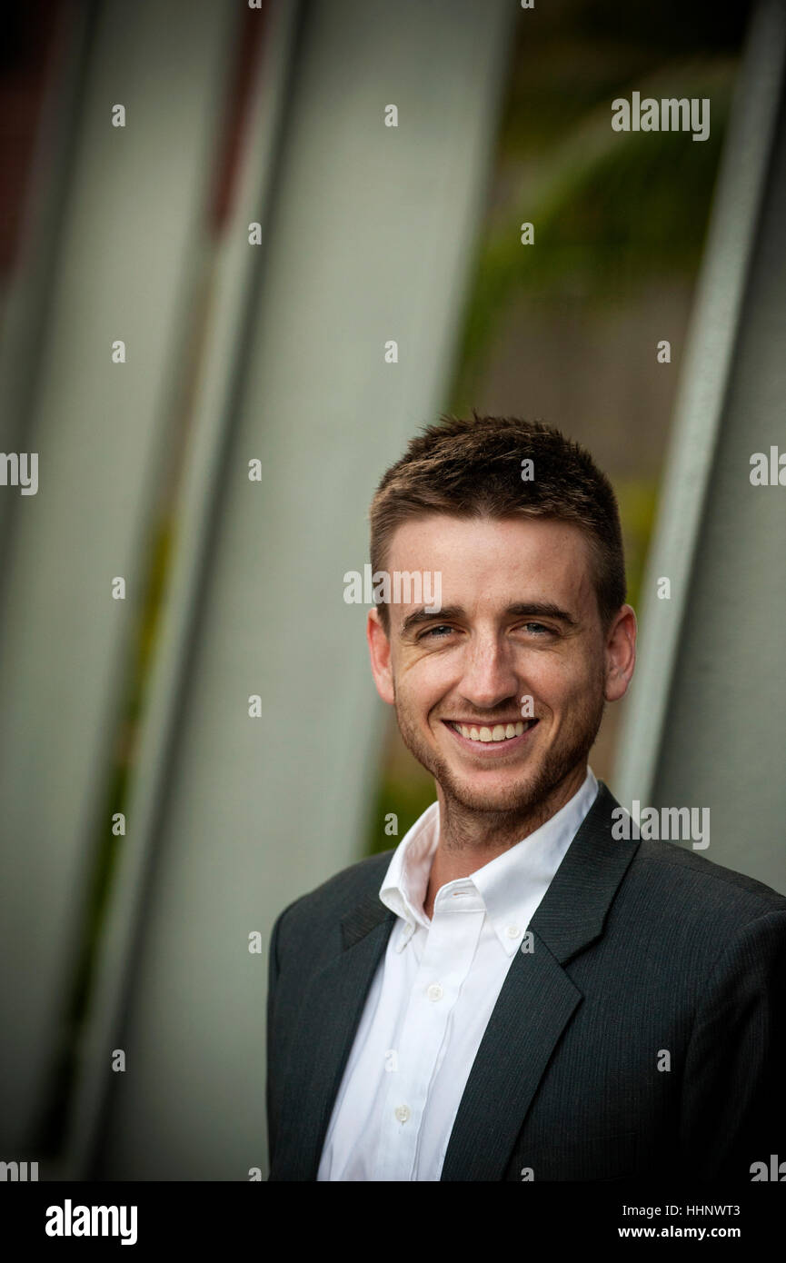 Businessman smiling portrait outdoor hi-res stock photography and ...
