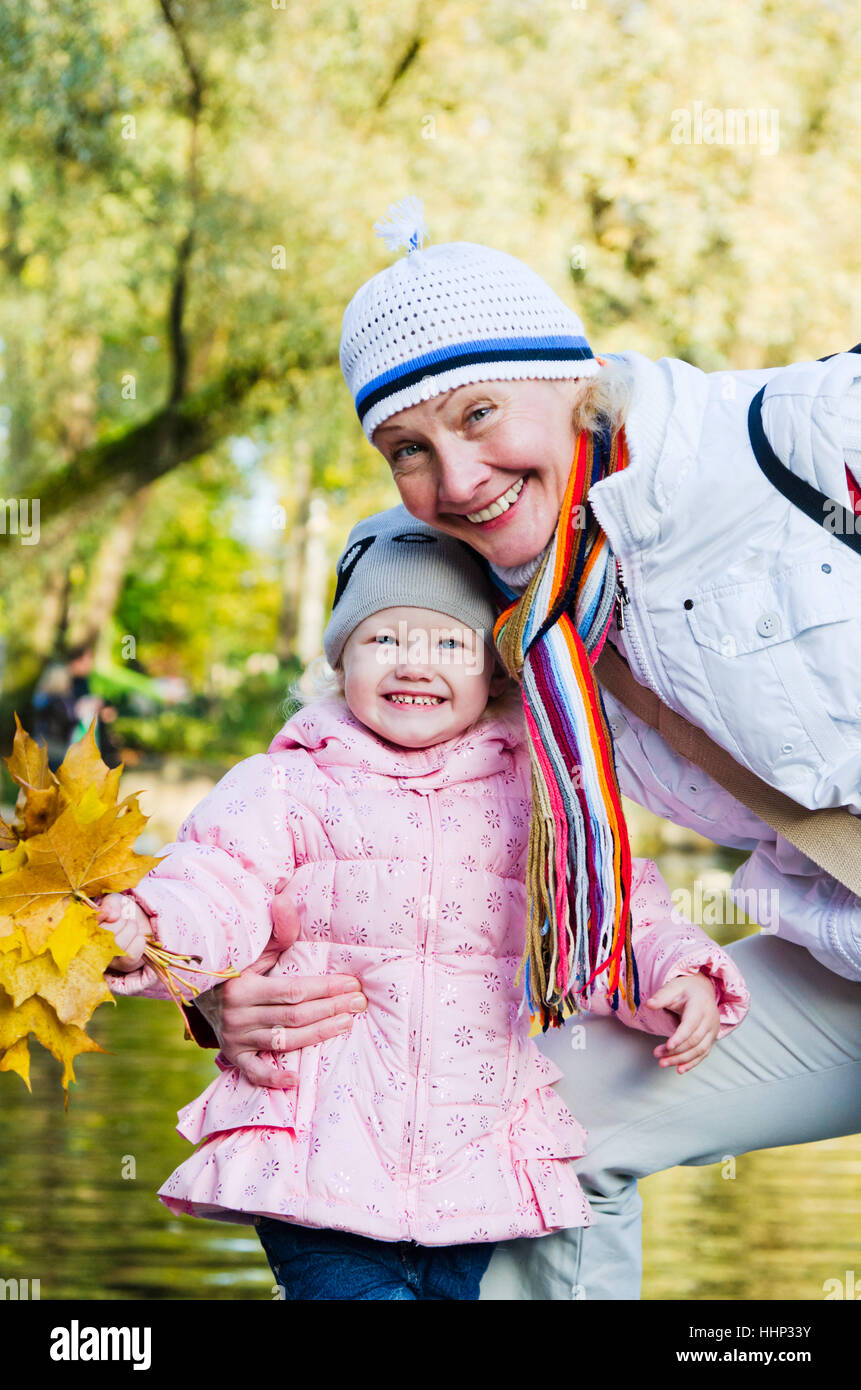 female, familiy, family, fall, autumn, woman, humans, human beings ...