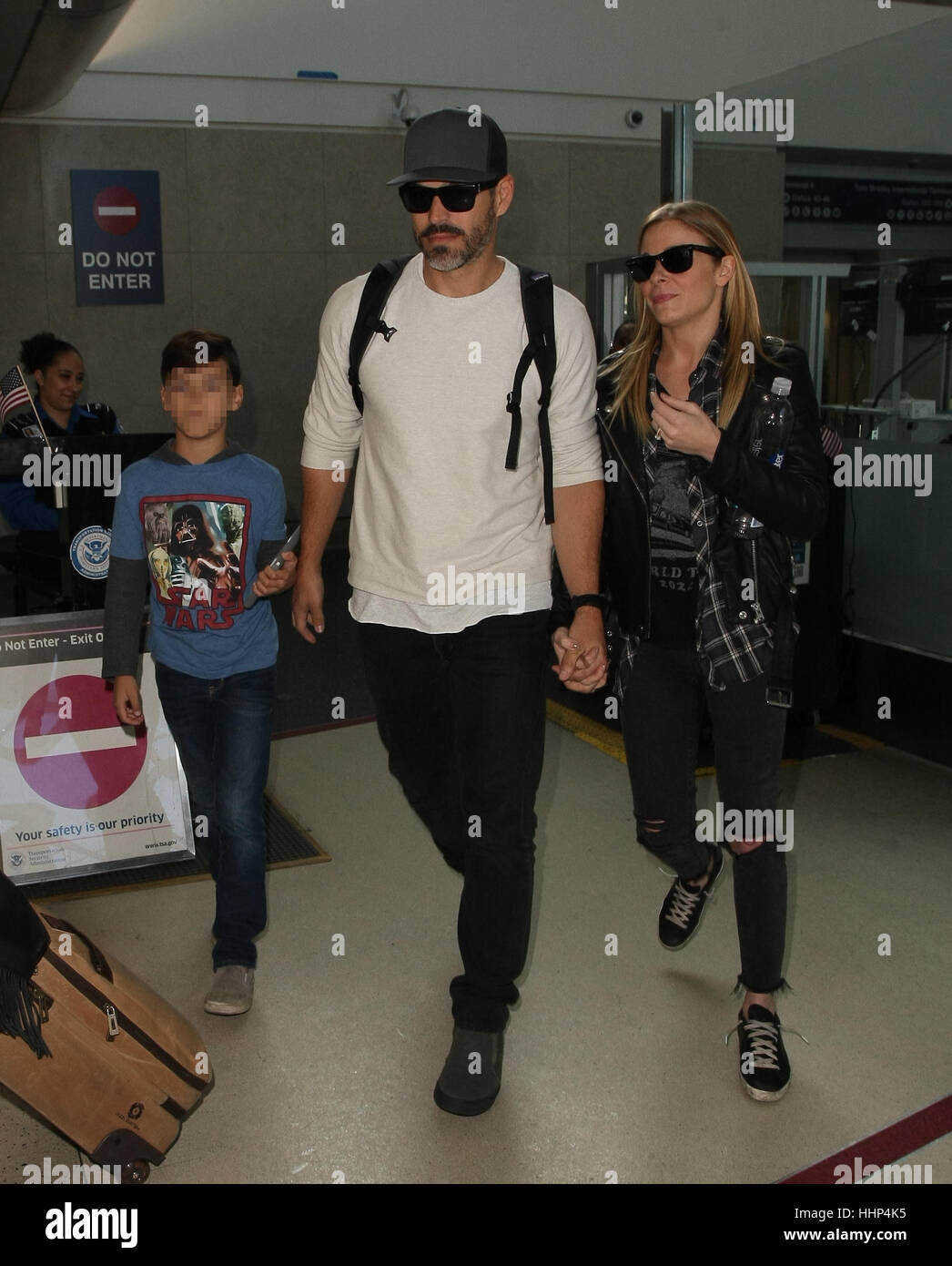 LeAnn Rimes arrives at Los Angeles International Airport her husband ...