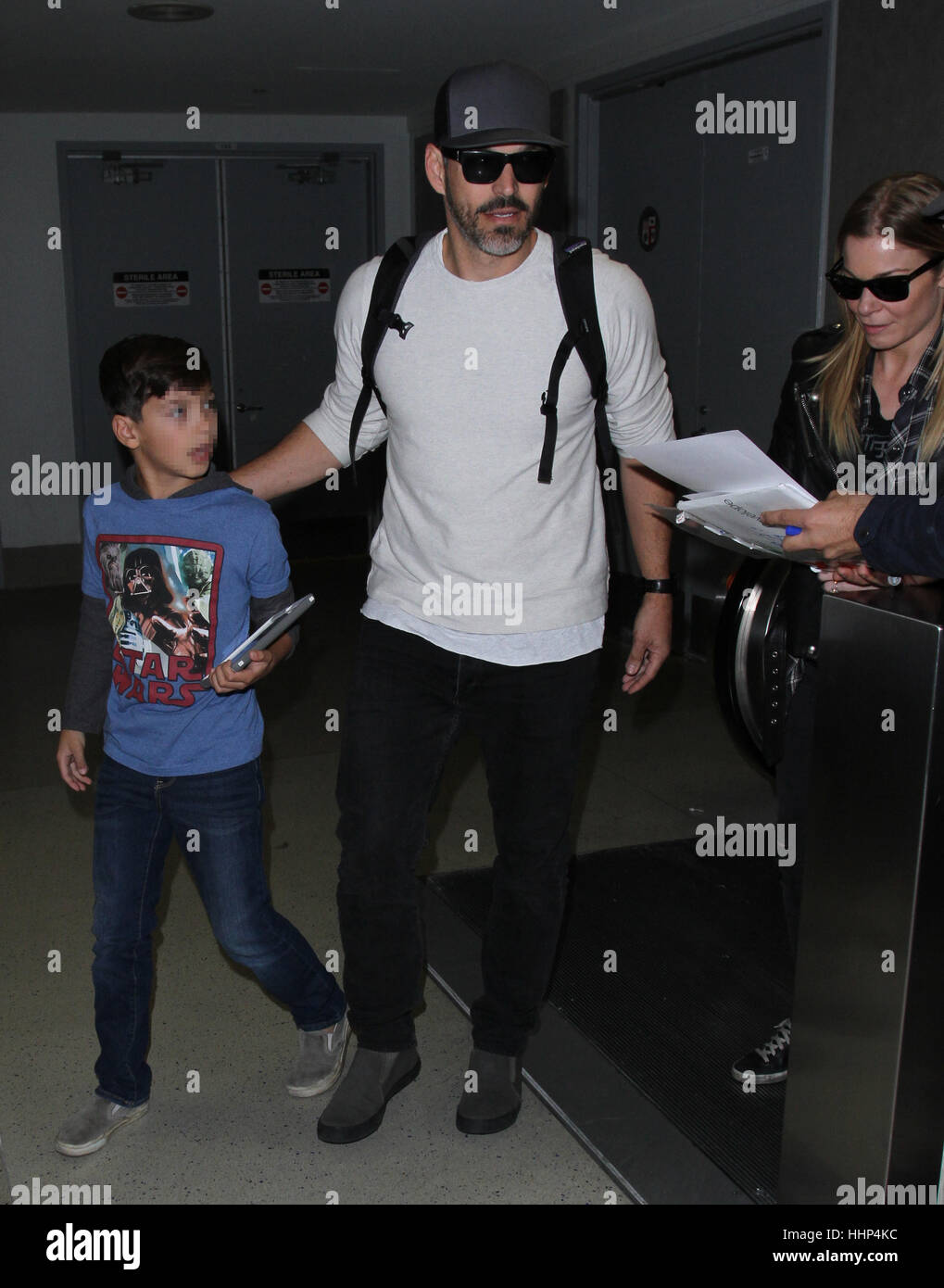 LeAnn Rimes arrives at Los Angeles International Airport her husband ...