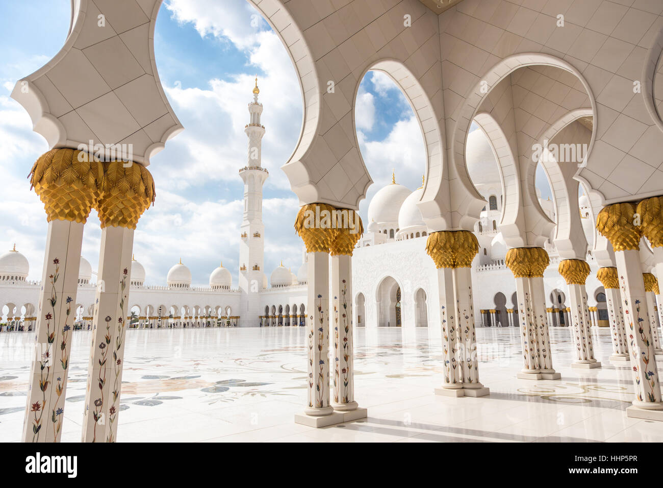 Mosque courtyard corridor hi-res stock photography and images - Alamy