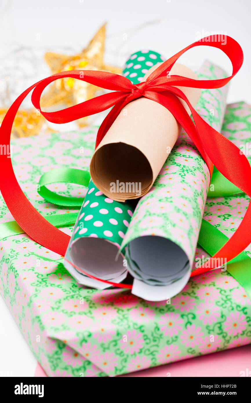 present, object, holiday, closeup, ornament, shopping, party ...