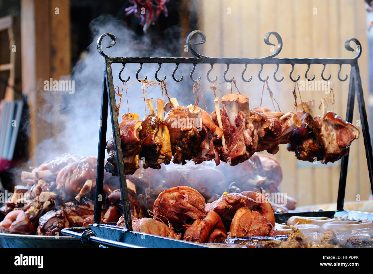 Smoking pig hi-res stock photography and images - Alamy