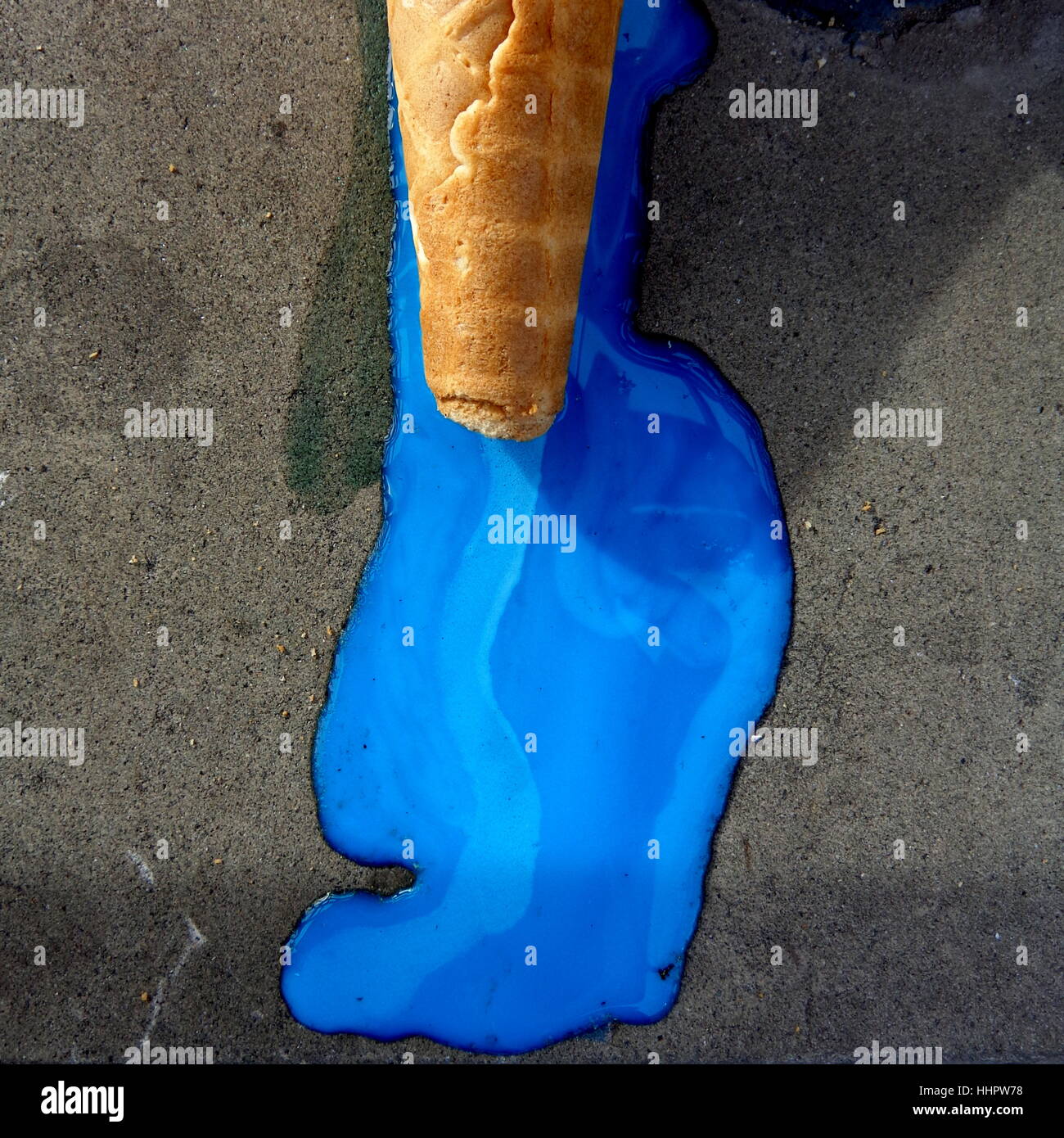 Smurf ice cream hi-res stock photography and images - Alamy