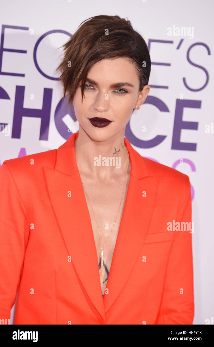 Ruby Rose 275 arriving at the People's Choice Awards 2017 at the ...