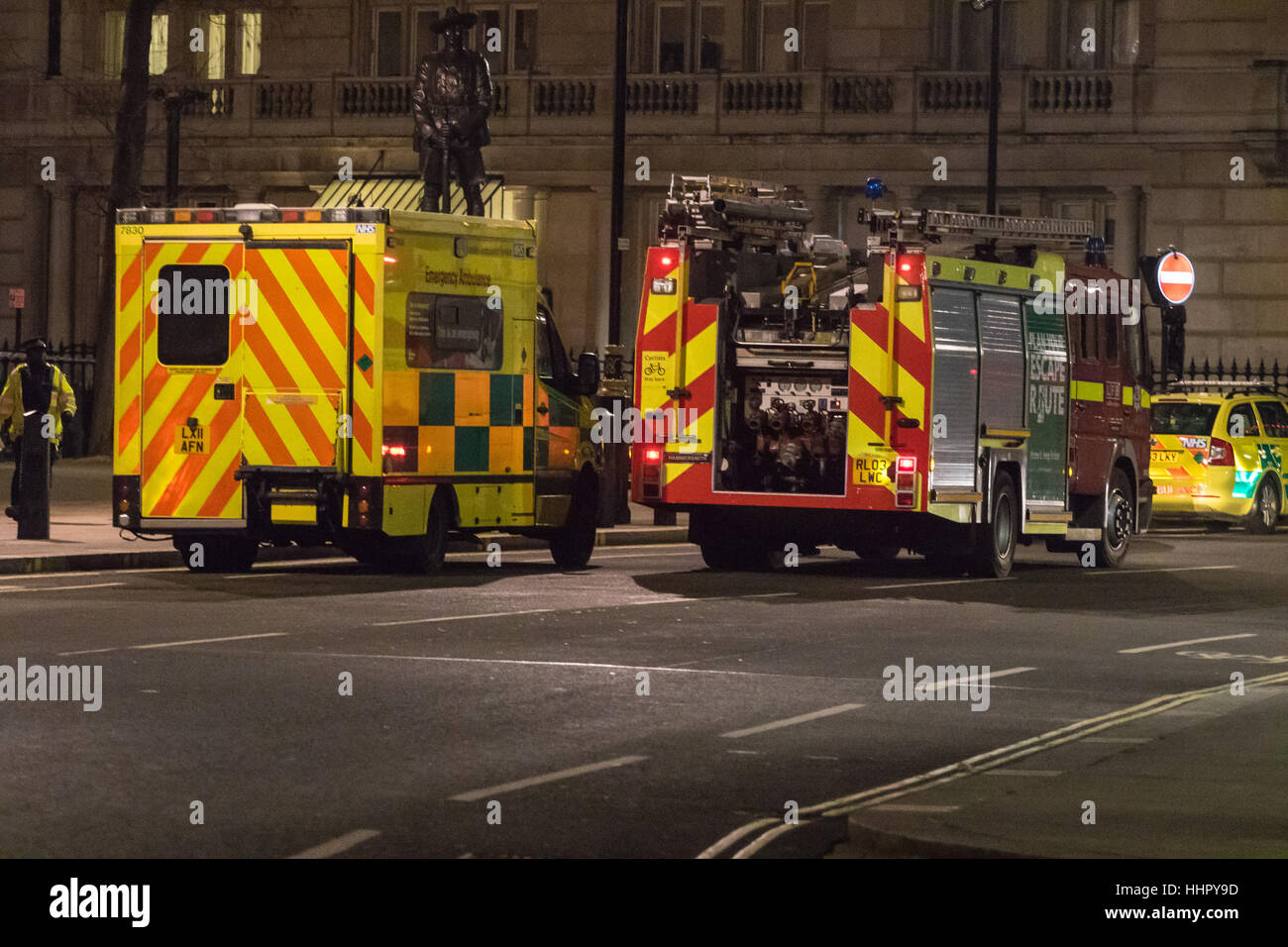 London, UK. 19th Jan, 2017. Bomb disposal experts from the Royal Navy ...