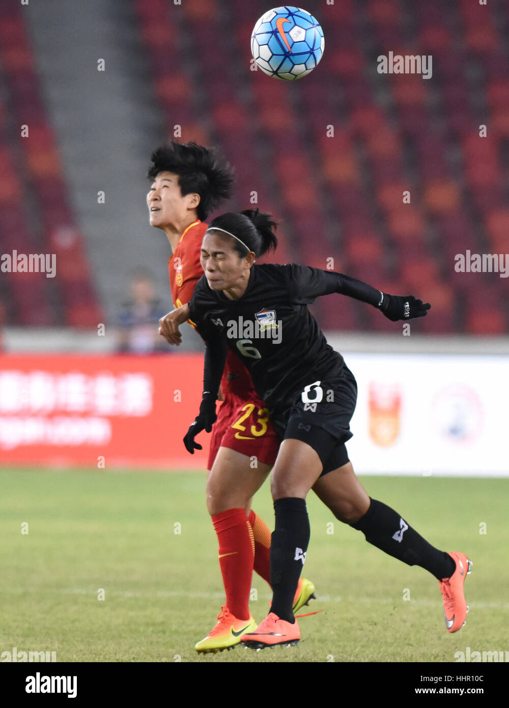 Chinese womens football team hi-res stock photography and images - Alamy