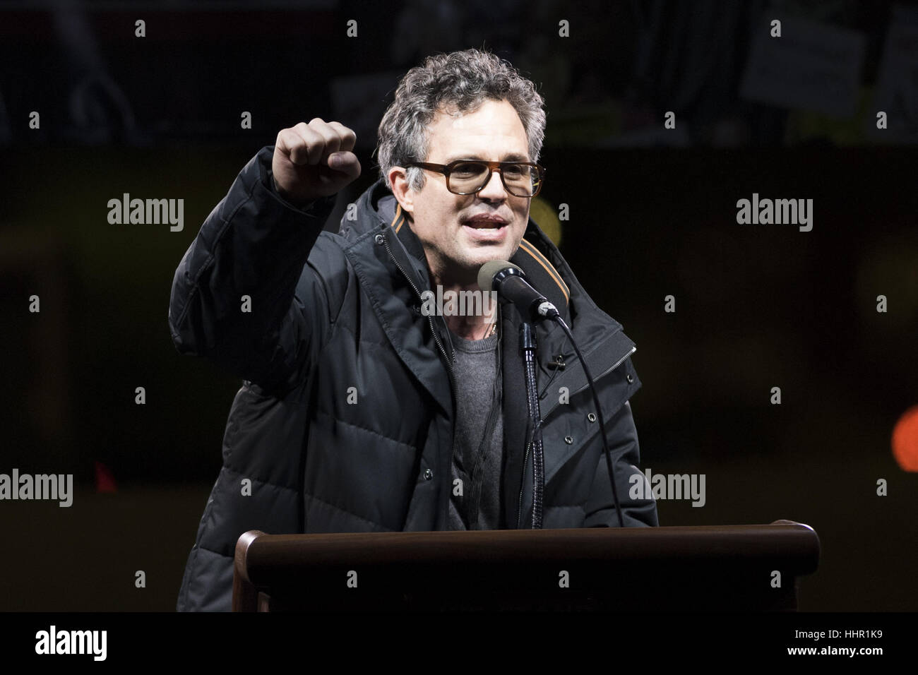 New York City, New York, USA. 19th Jan, 2017. MARK RUFFALO speaking at ...