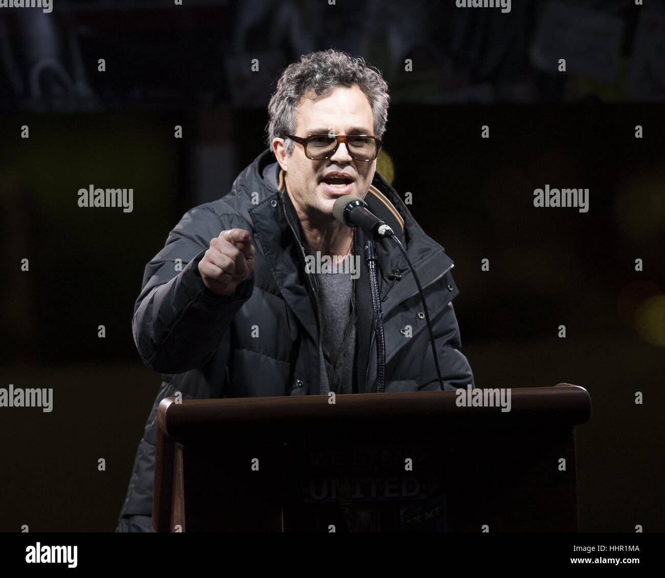 New York City, New York, USA. 19th Jan, 2017. MARK RUFFALO speaking at ...
