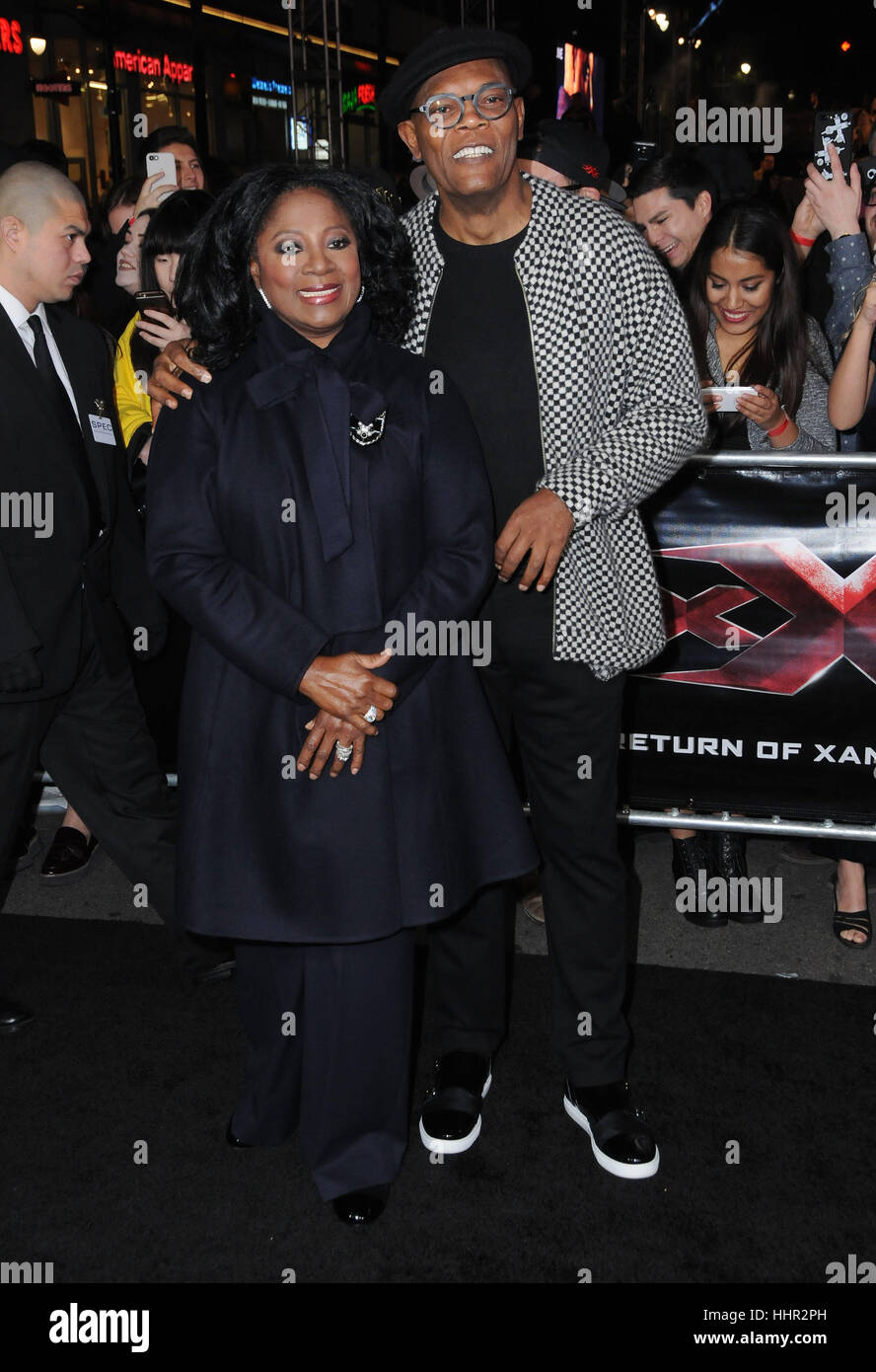Hollywood, CA, USA. 19th Jan, 2017. LaTanya Richardson, Samuel L ...