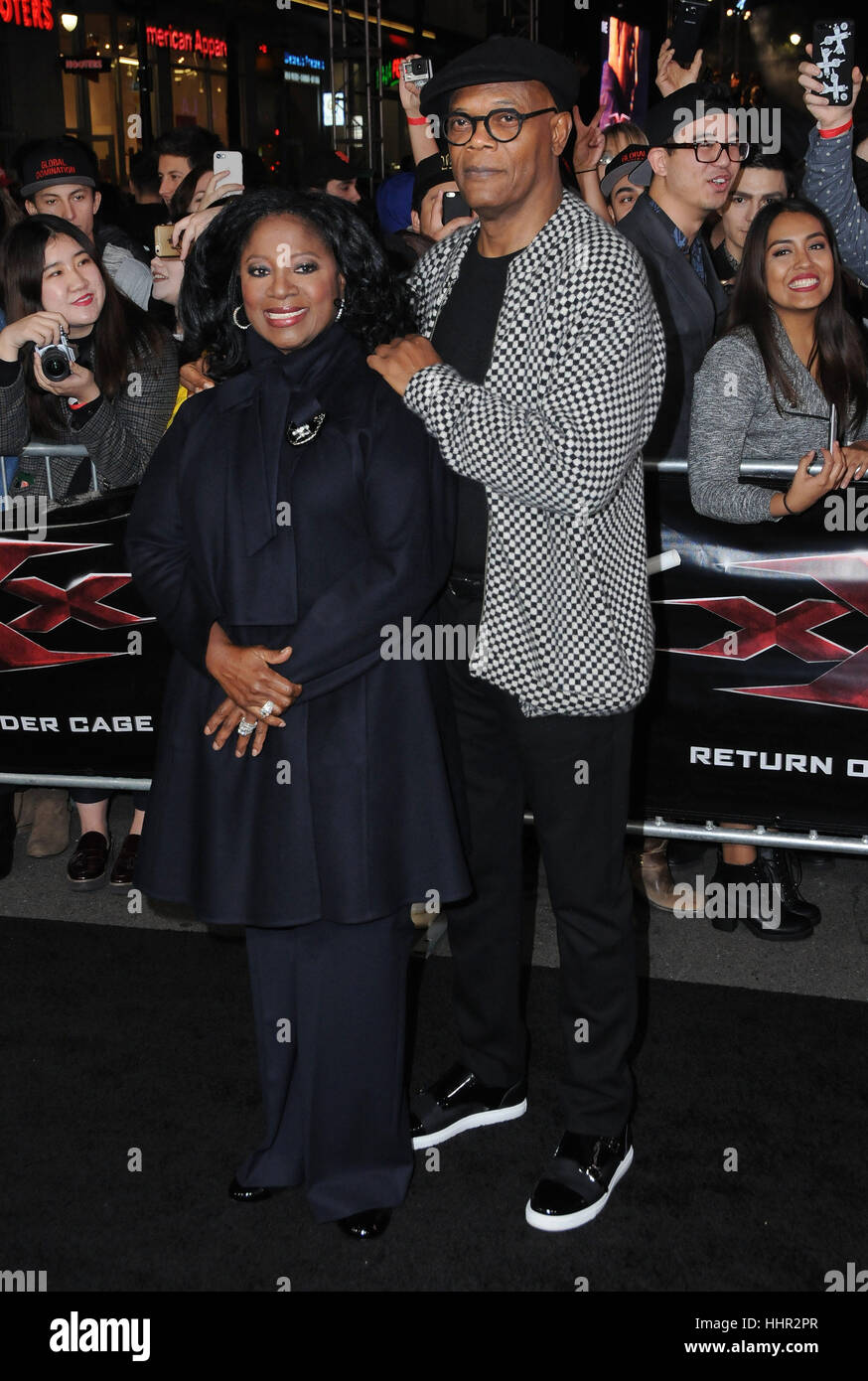 Hollywood, CA, USA. 19th Jan, 2017. LaTanya Richardson, Samuel L ...